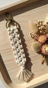 10 Macrame Keychain DIY Ideas - Druckhaus Koenig